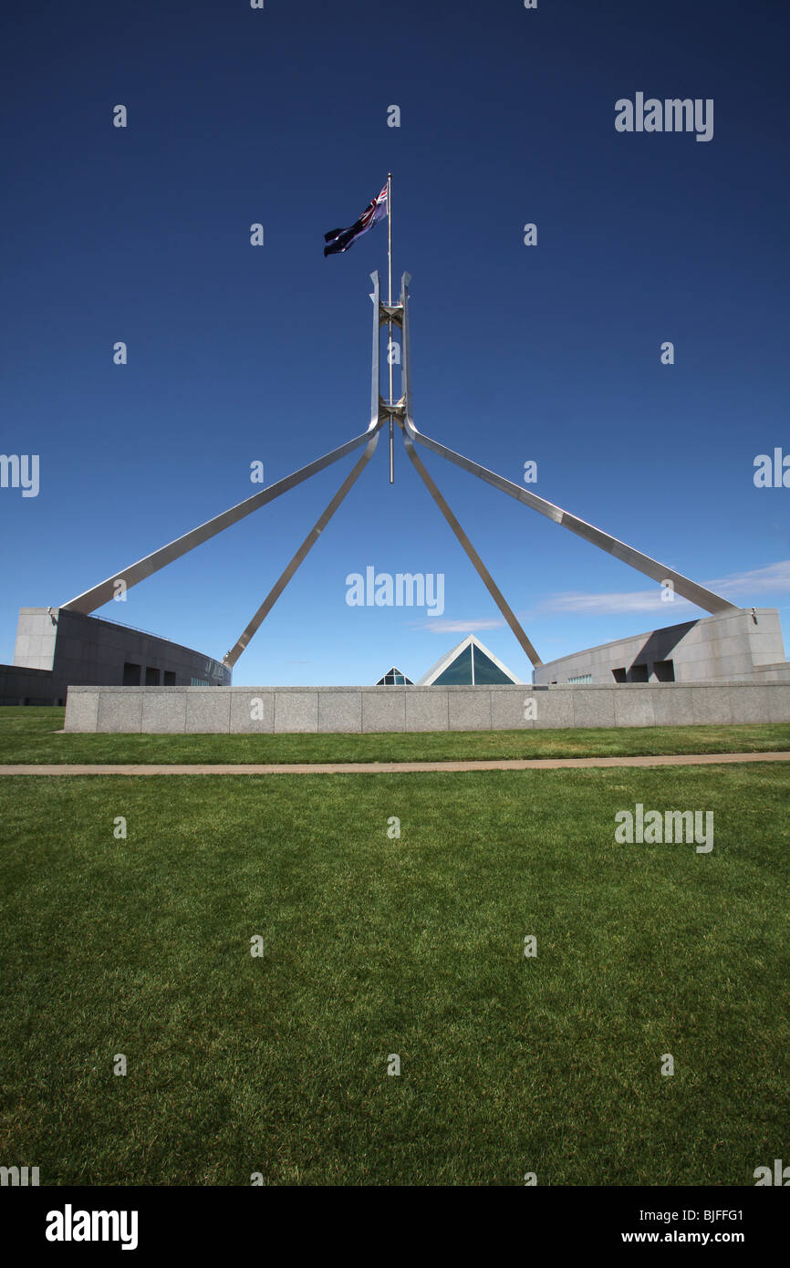 New parliament house hi-res stock photography and images - Alamy