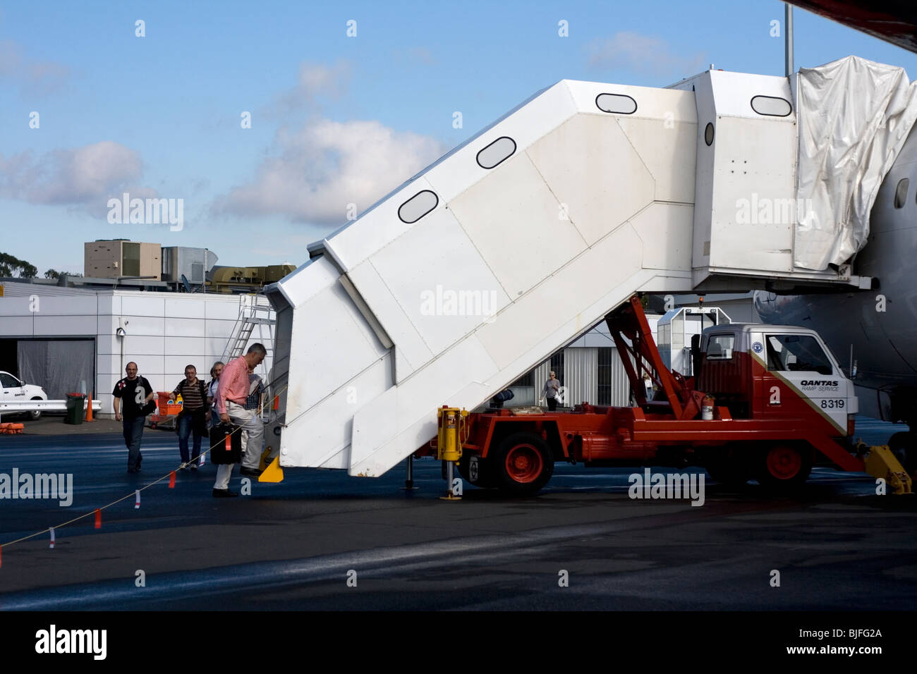 Airport steps vehicle hi-res stock photography and images - Alamy