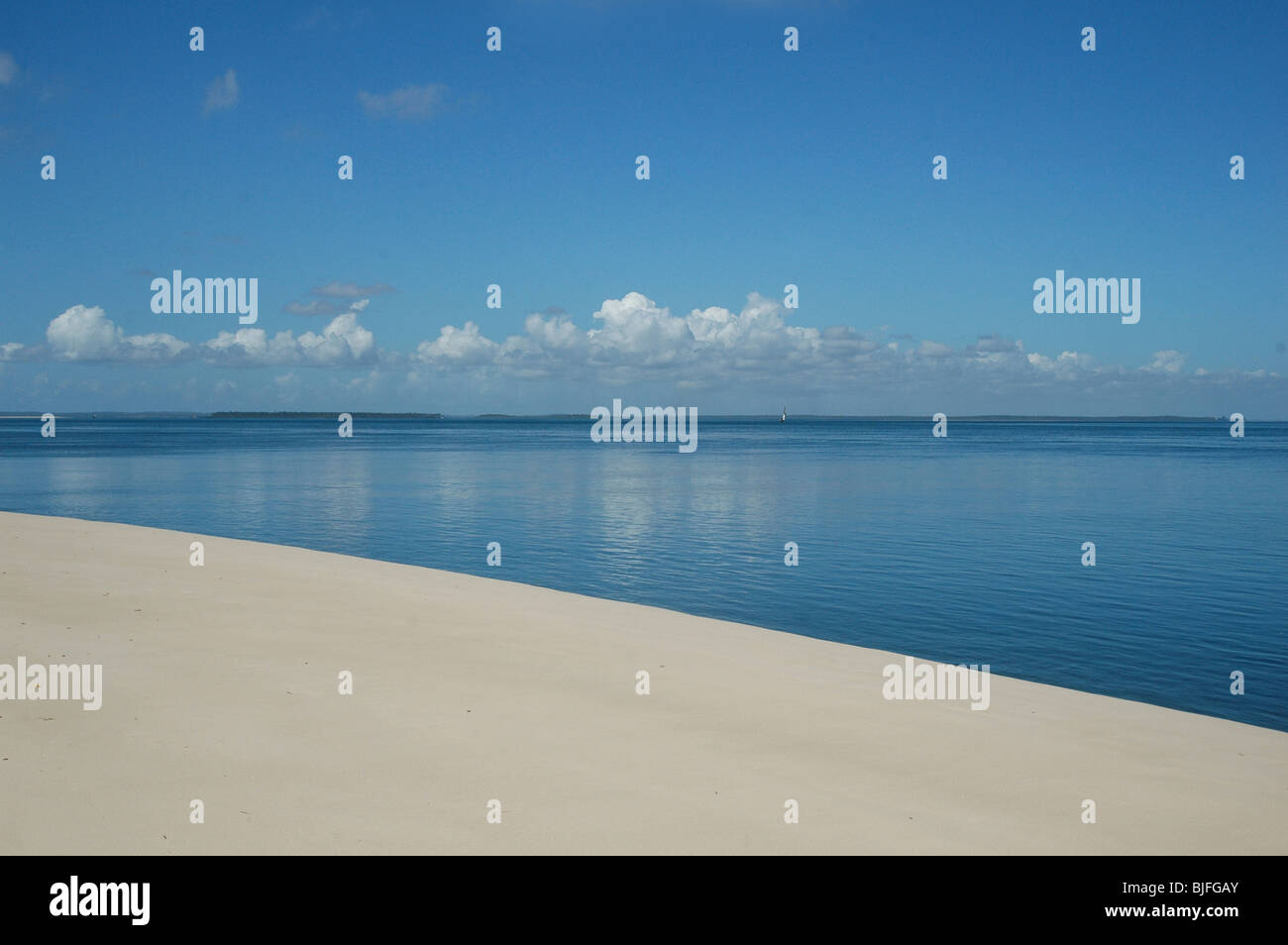 The beautiful and idyllic island of Linga Linga. Just North of ...