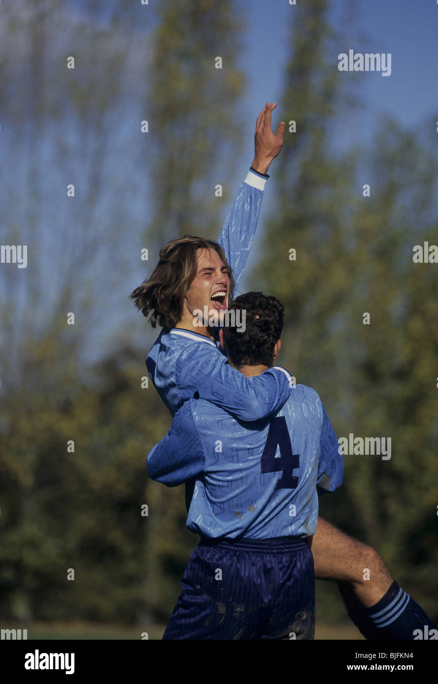 Men celebrating football hi-res stock photography and images - Alamy