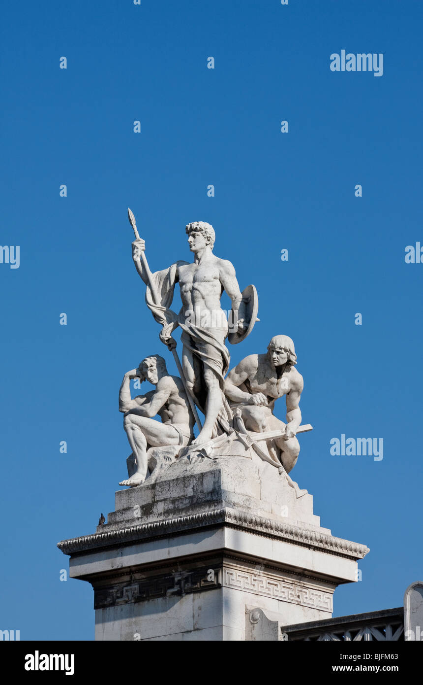 Fascist era statue hi-res stock photography and images - Alamy