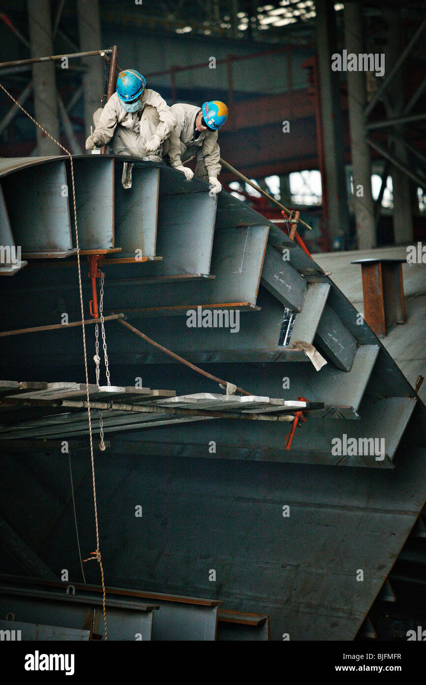 Shipyard welding china hi-res stock photography and images - Alamy