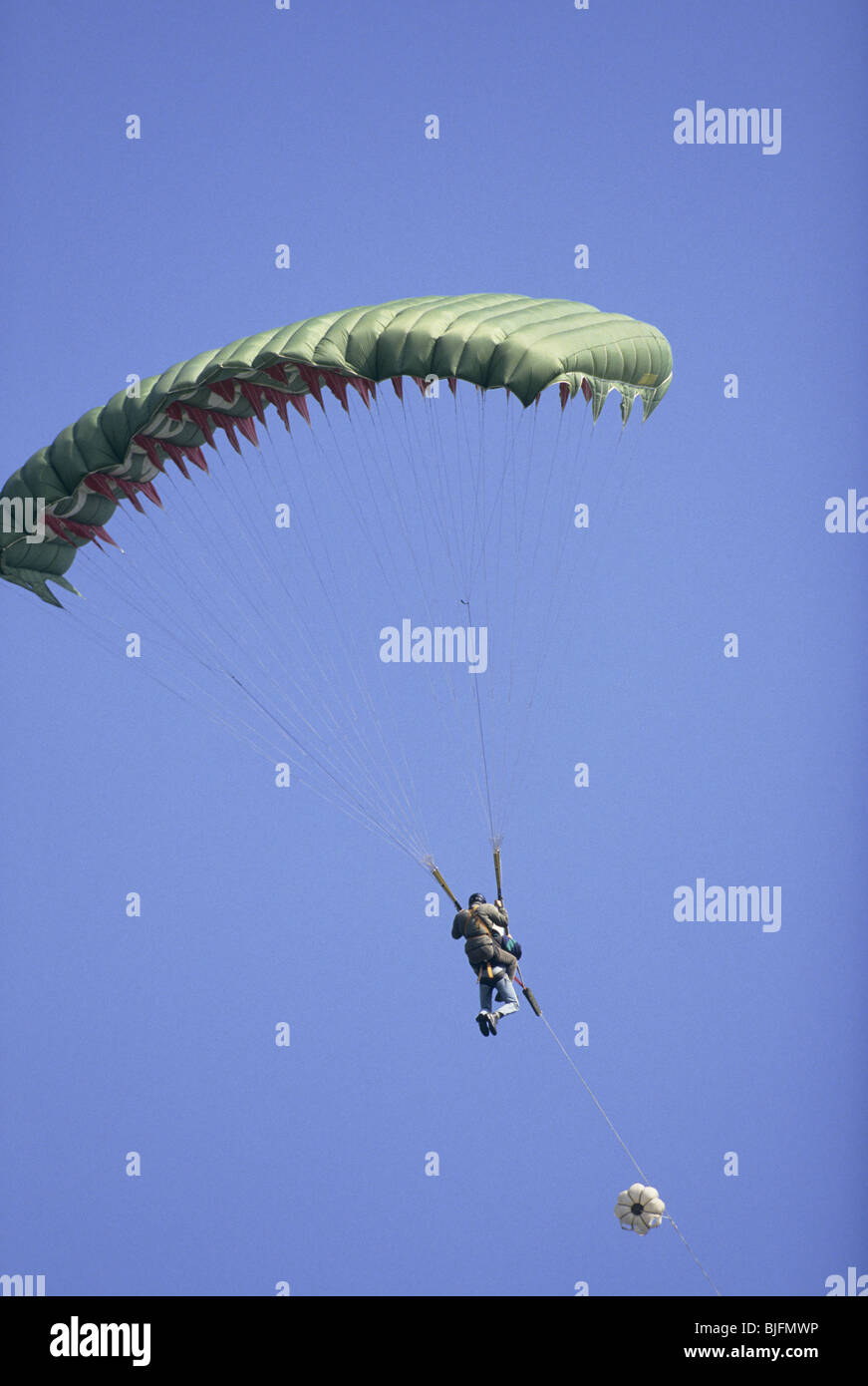 Two people paragliding Stock Photo - Alamy
