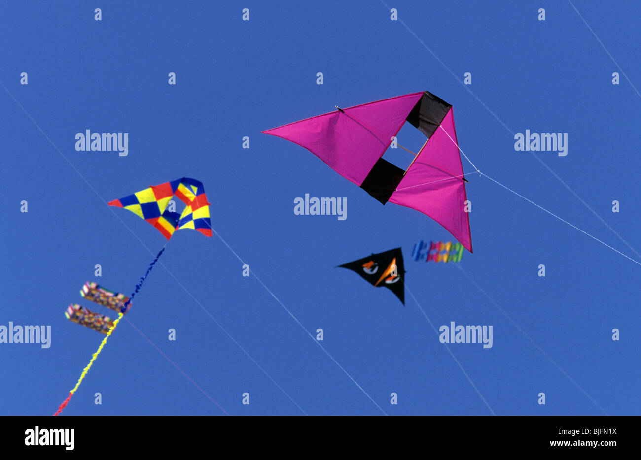 Figure kites hi-res stock photography and images - Alamy