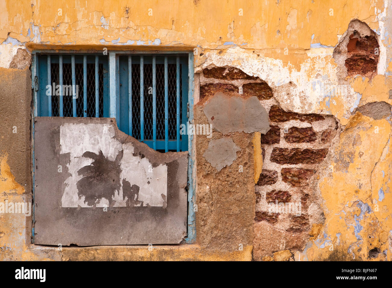India, Kerala, Kochi, Mattancherry, Jewtown, architecture, old blue ...