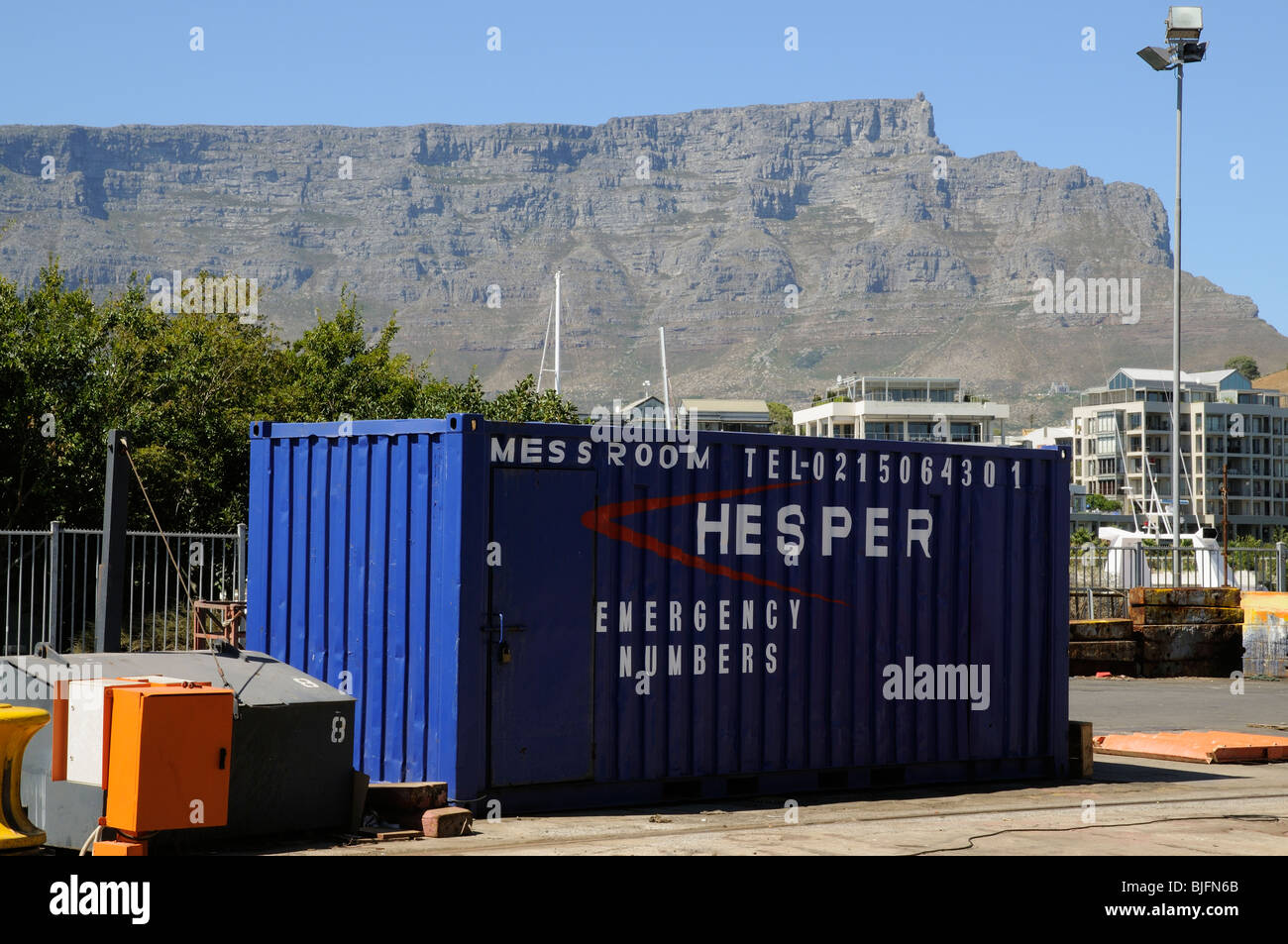 Engineering employees hi-res stock photography and images - Alamy