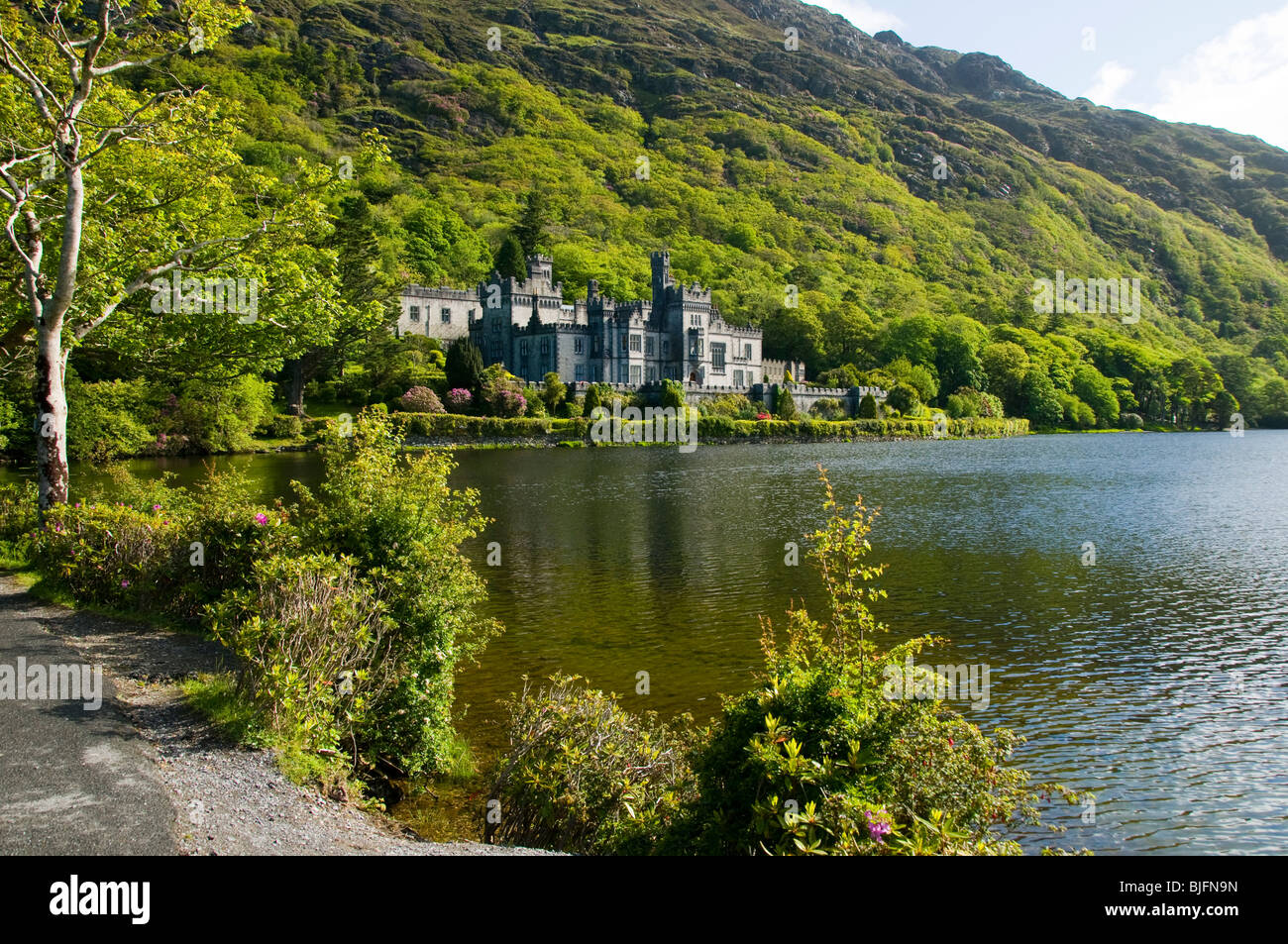 Kylemore Abbey and Kylemore Lough, Connemara, County Galway, Ireland ...