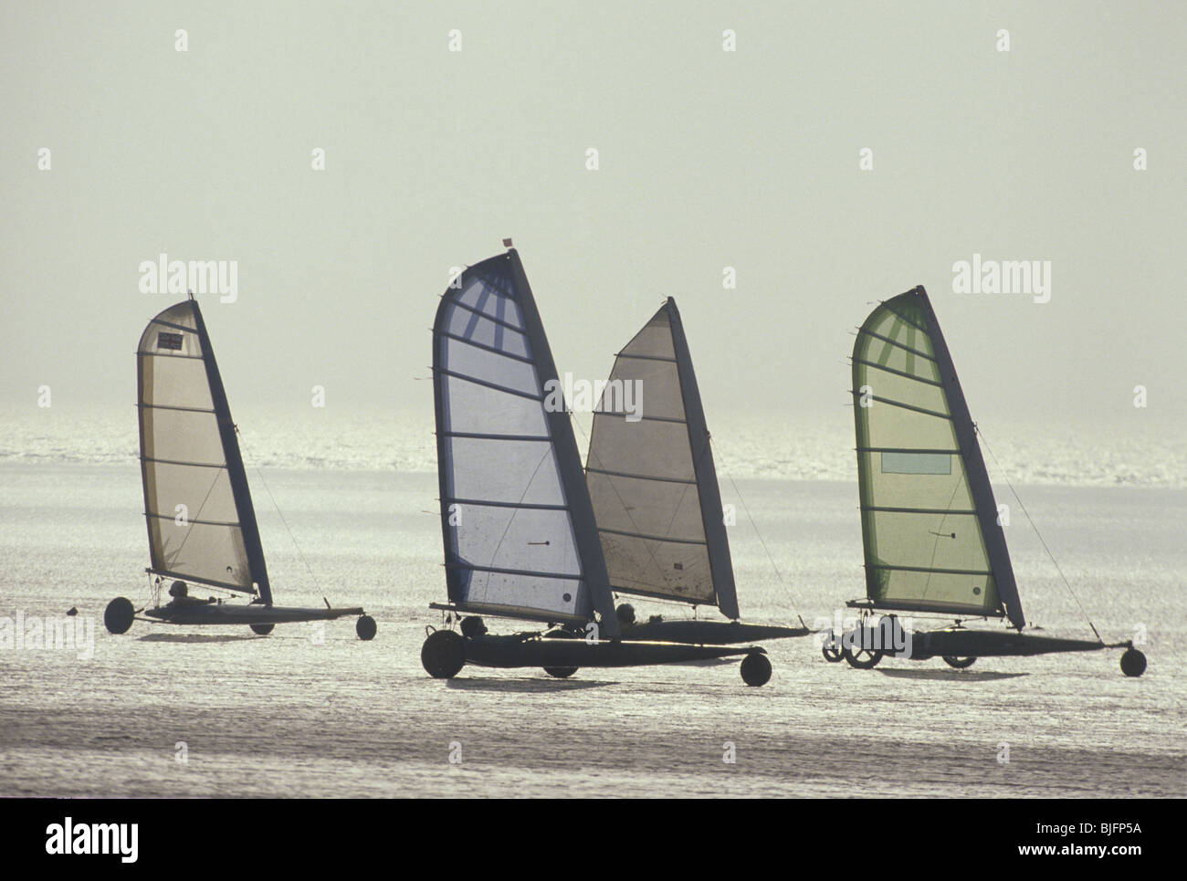 Yachts wheels hi-res stock photography and images - Alamy