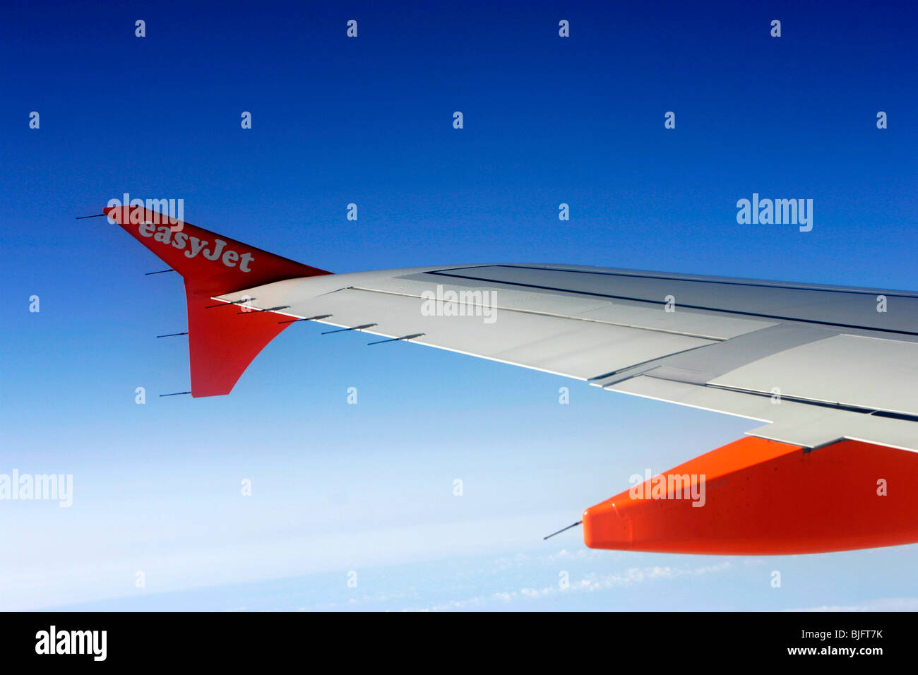 Easyjet cabin crew hi-res stock photography and images - Alamy