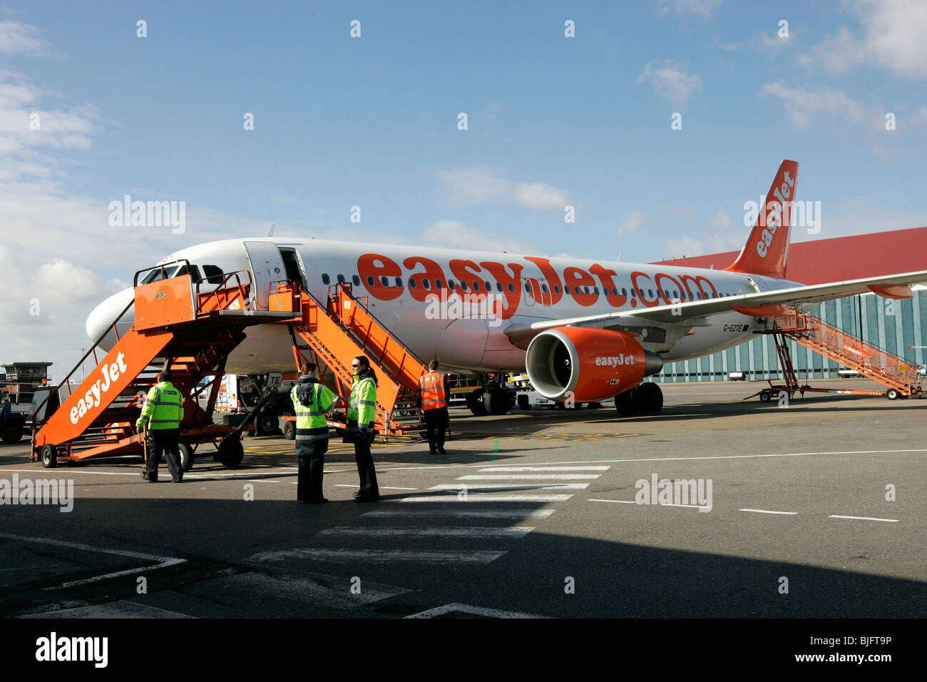 Plane interior passengers hi-res stock photography and images - Alamy