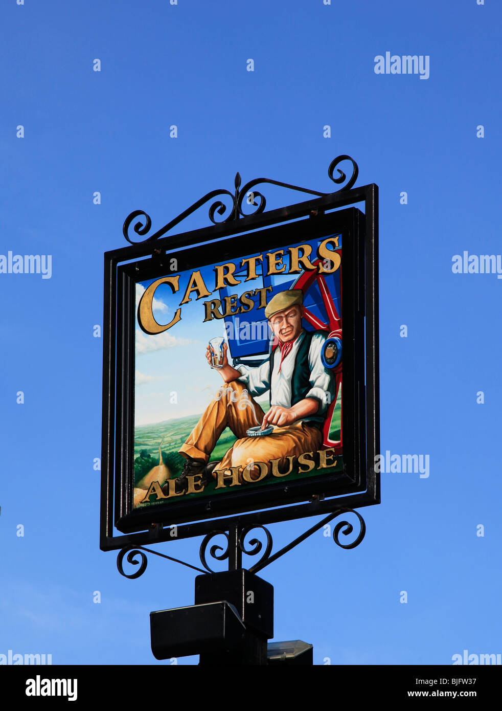 Pub sign hi-res stock photography and images - Alamy