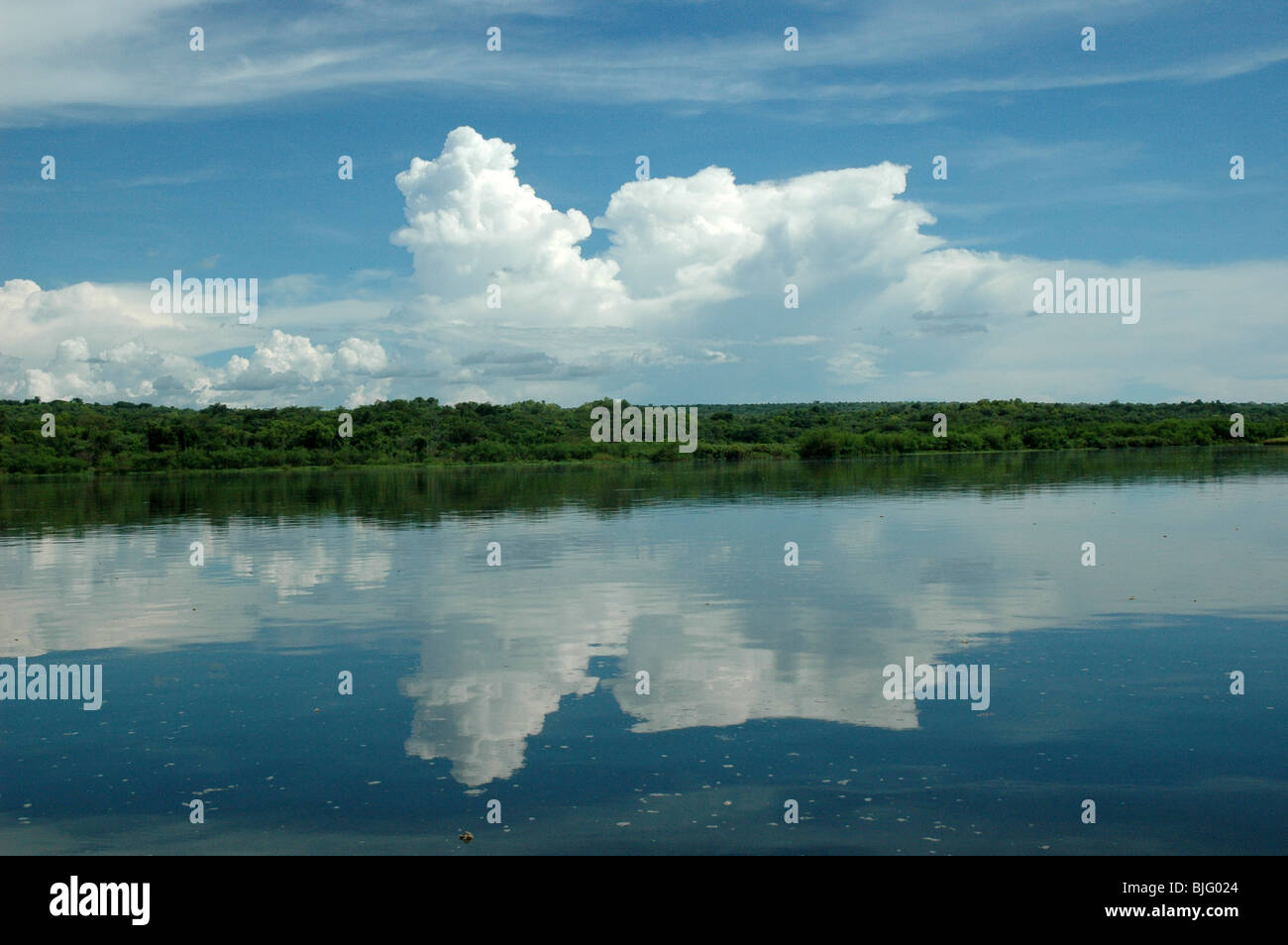 Victoria Nile, Murchison Falls National Park, Uganda, Africa © Demelza ...