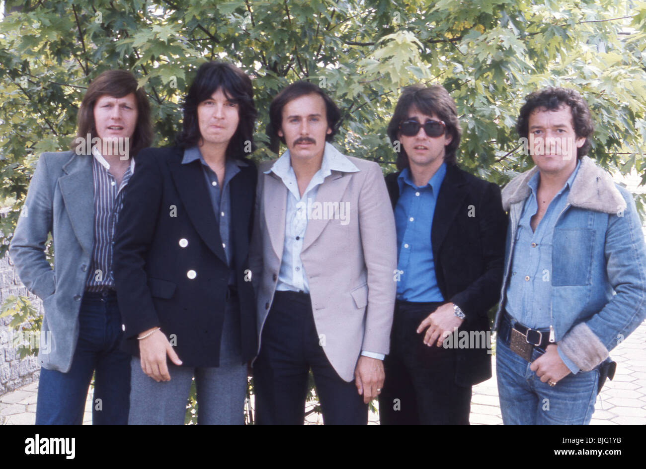 HOLLIES - UK pop group about 1967 with Tony Hicks in shades and Allan ...