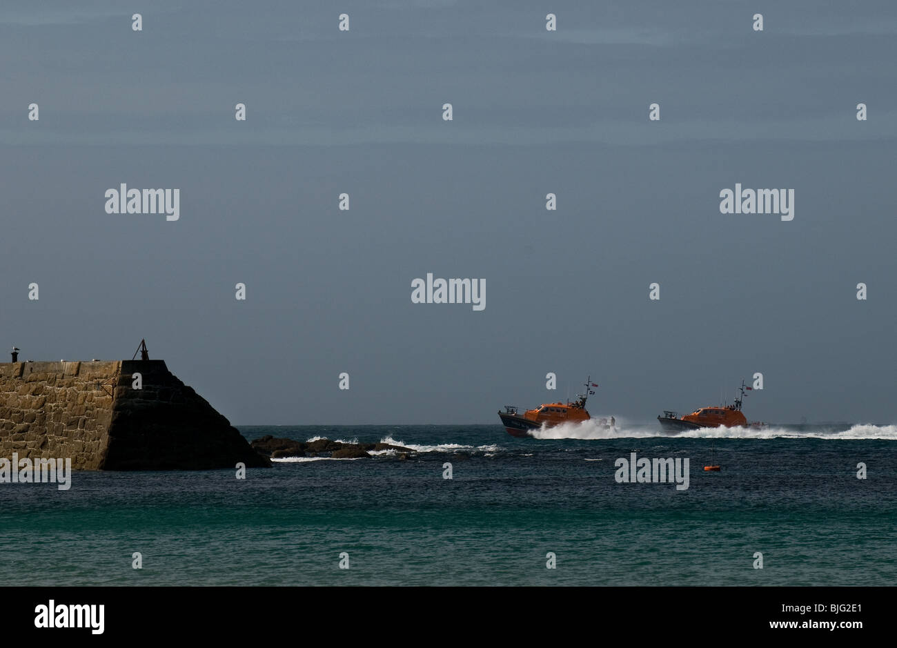 Cornish lifeboats hi-res stock photography and images - Alamy