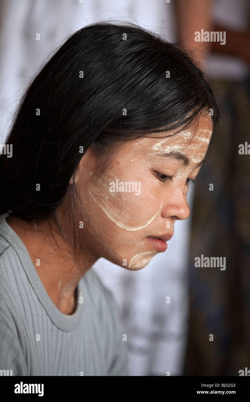 Myanmar sea-gypsies, the nomadic hunter-gatherers of South East Asia ...