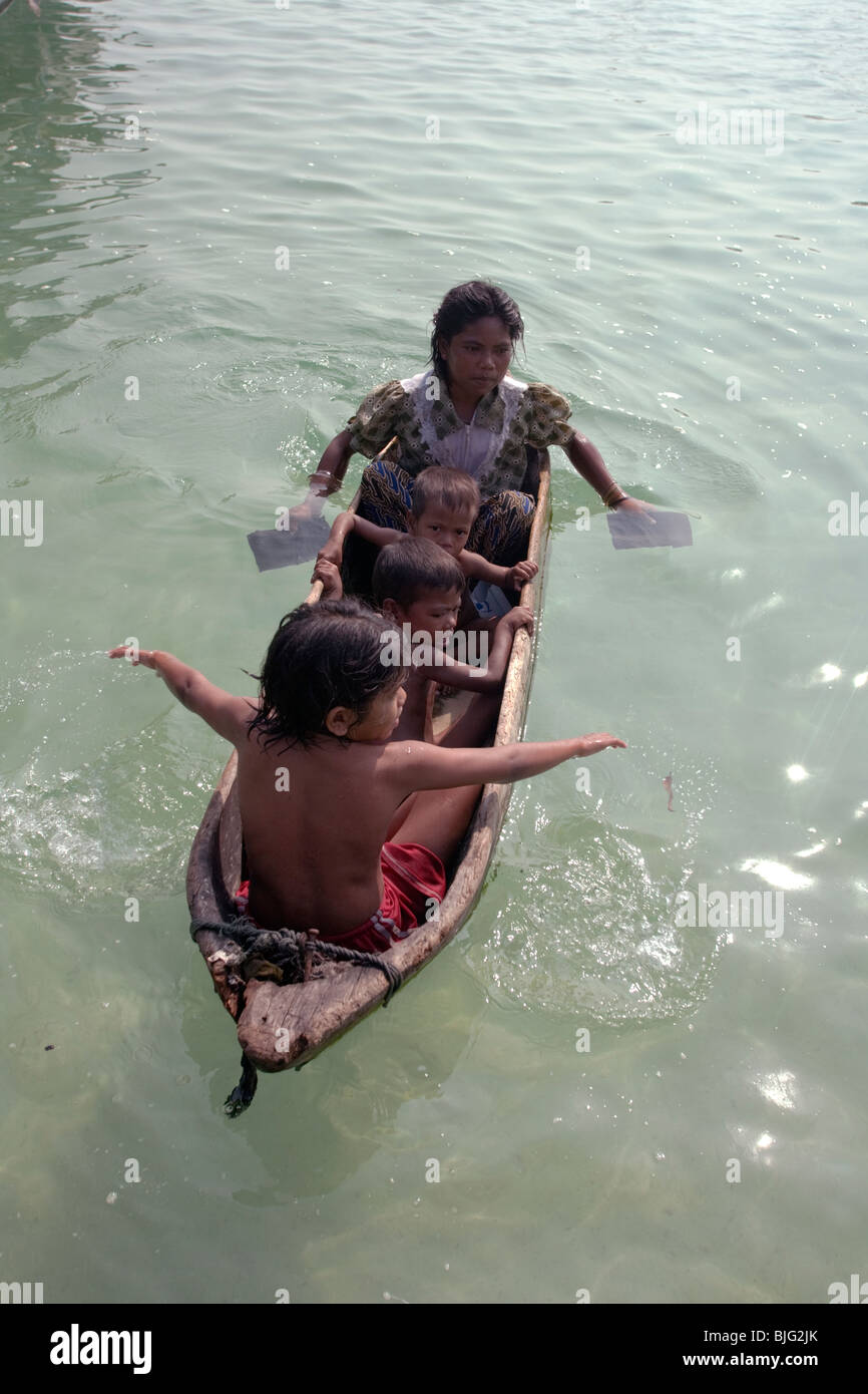 Myanmar sea-gypsies, the nomadic hunter-gatherers of South East Asia ...