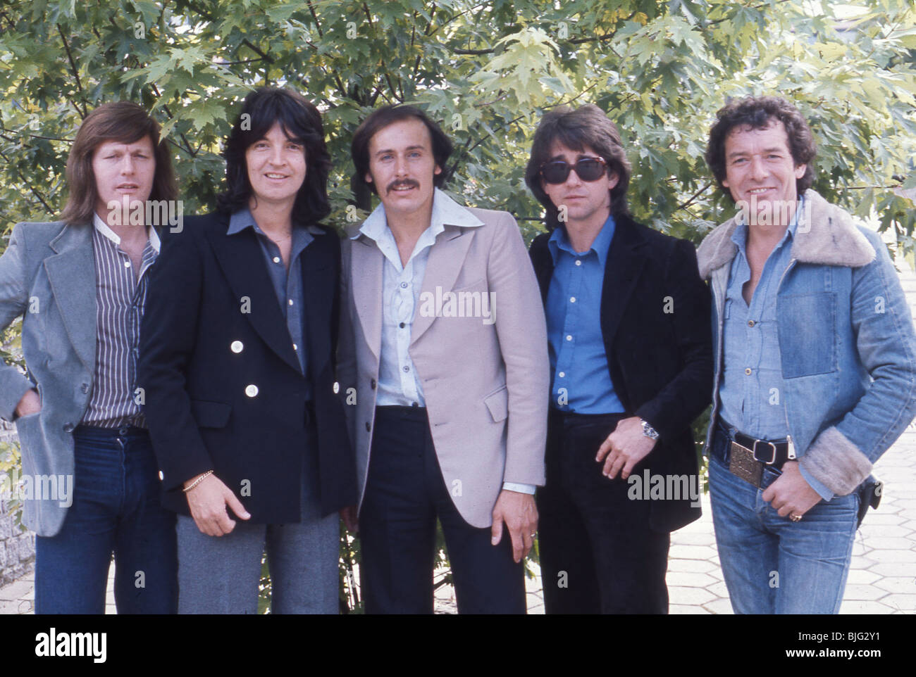 HOLLIES about 1967 with Tony Hicks in shades and Allan Clarke at right ...