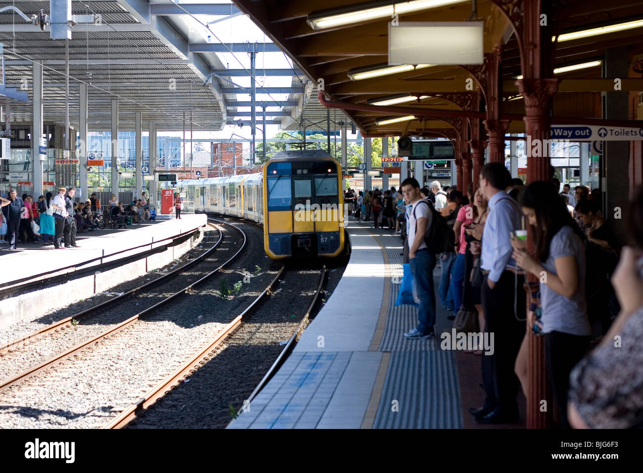Central train station, Melbourne, Australia Stock Photo - Alamy