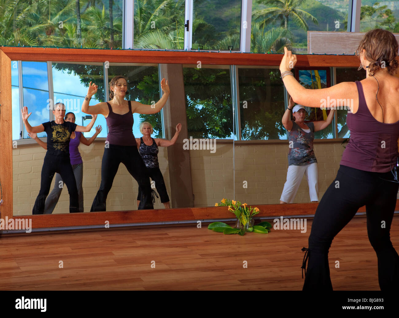 group of women in a nia exercise class Stock Photo - Alamy