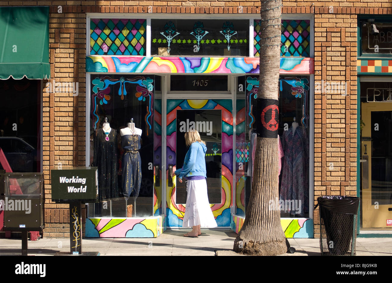 Abbot Kinney Blvd. in Venice, California Stock Photo - Alamy