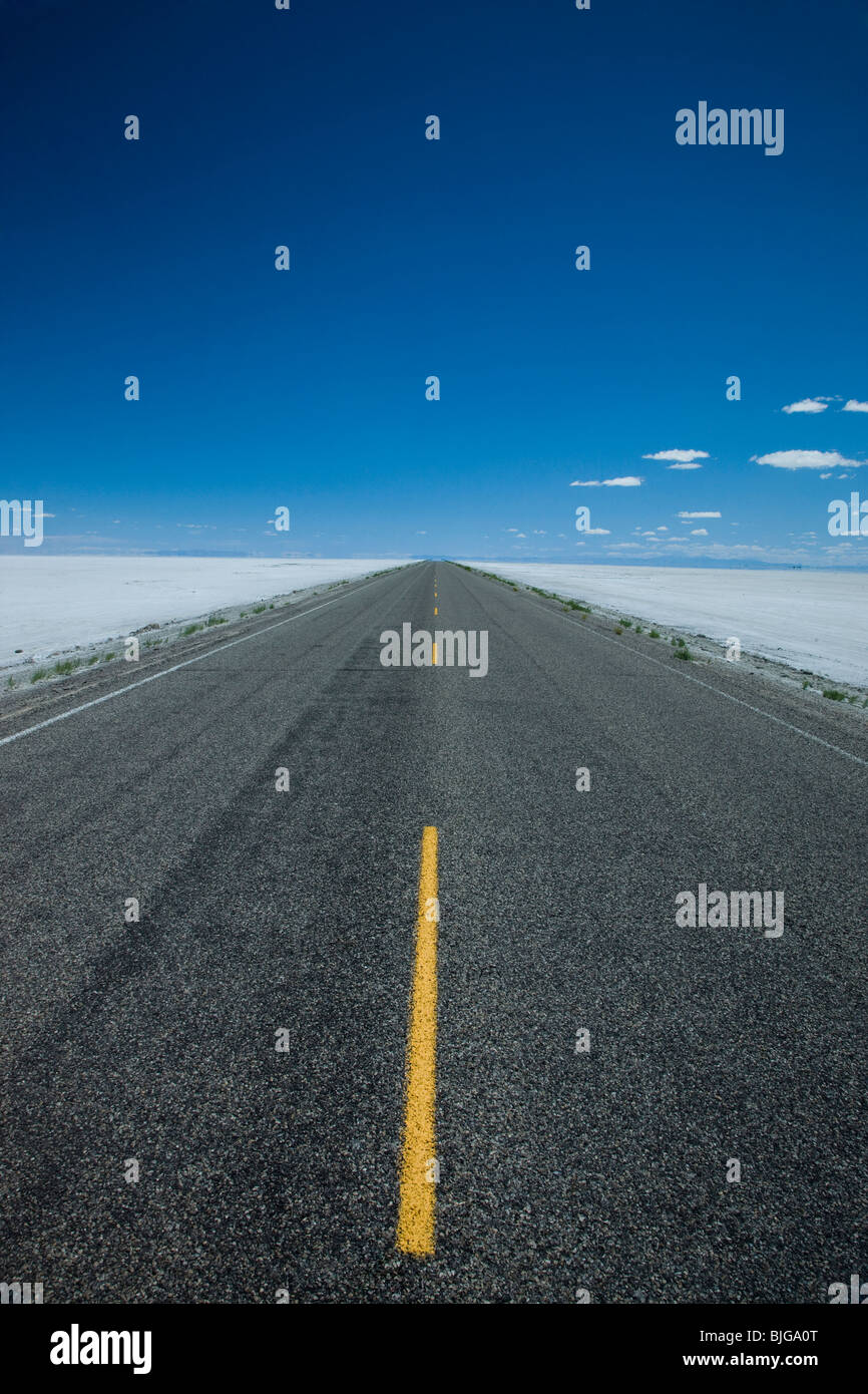 Open road hi-res stock photography and images - Alamy