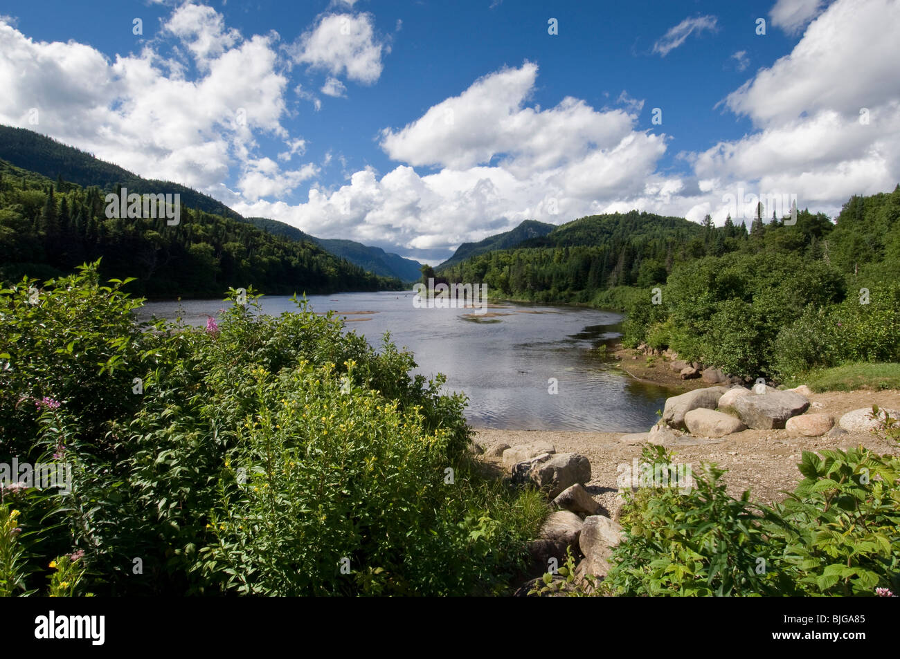 The laurentian mountains hi-res stock photography and images - Alamy