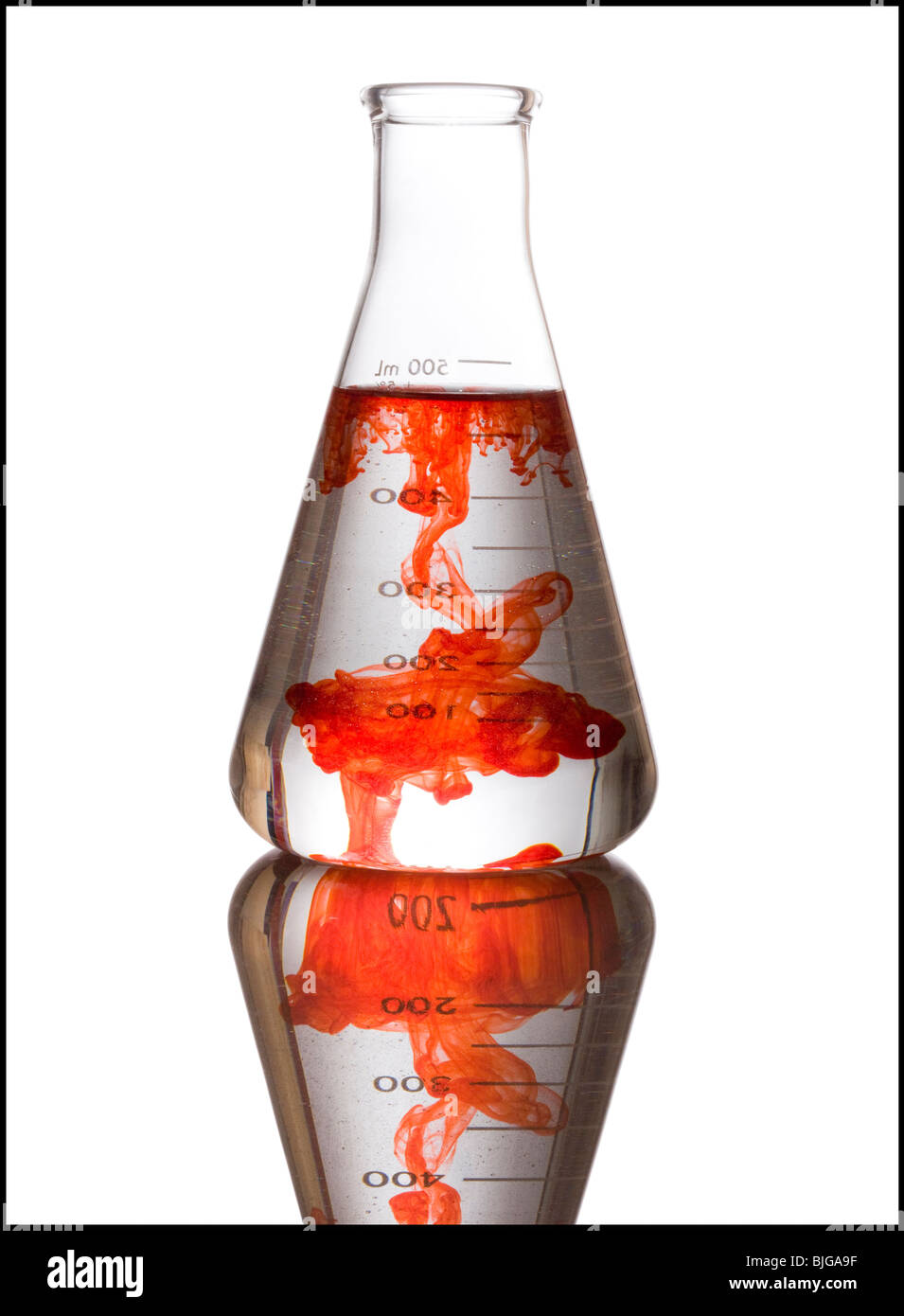 Erlenmeyer flask chemistry hi-res stock photography and images - Alamy