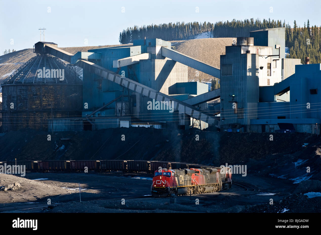 Train loaded with coal hi-res stock photography and images - Alamy