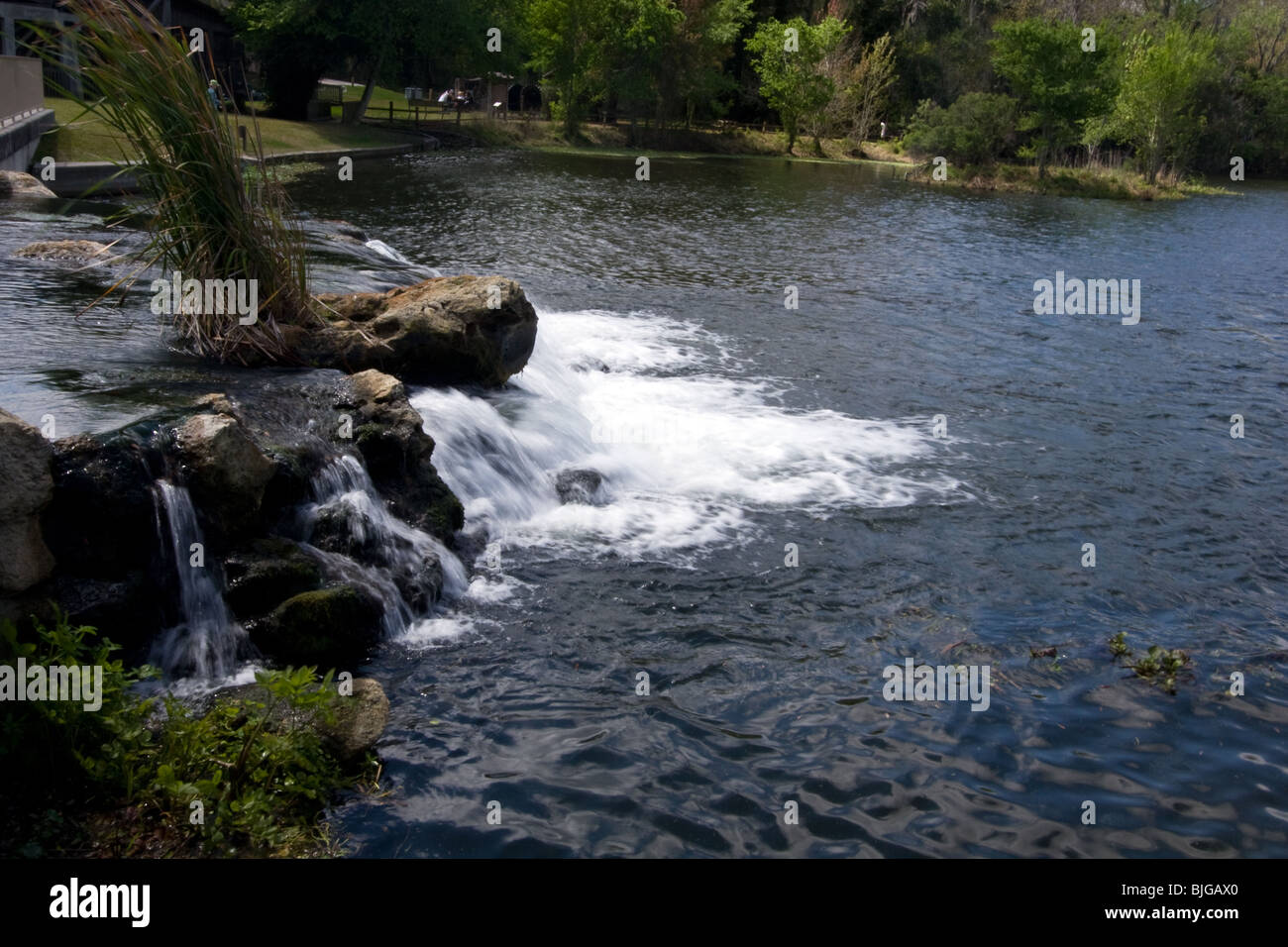 Overflow at the damn hi-res stock photography and images - Alamy