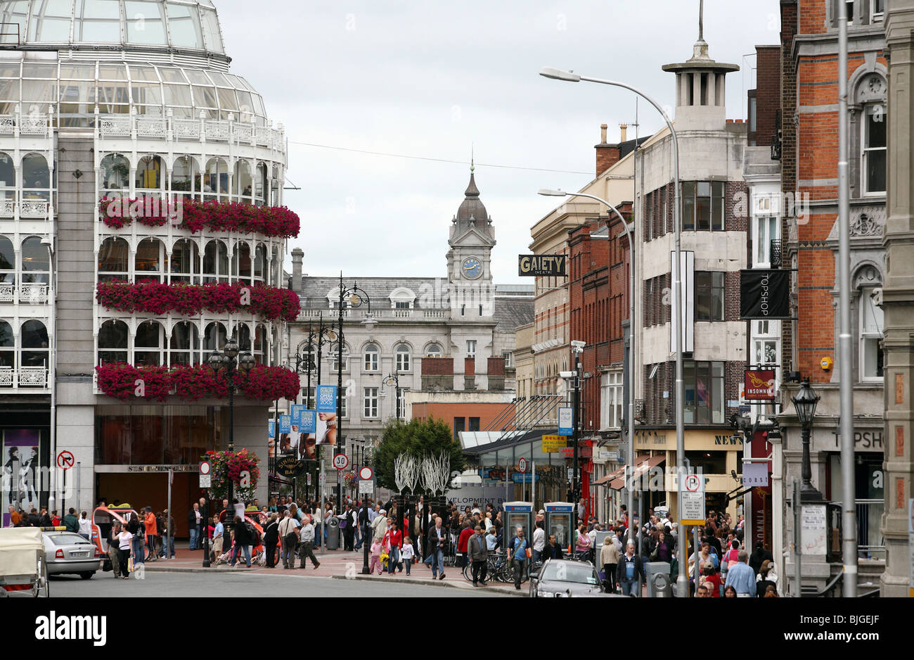 Street scene in Dublin, Ireland Stock Photo - Alamy