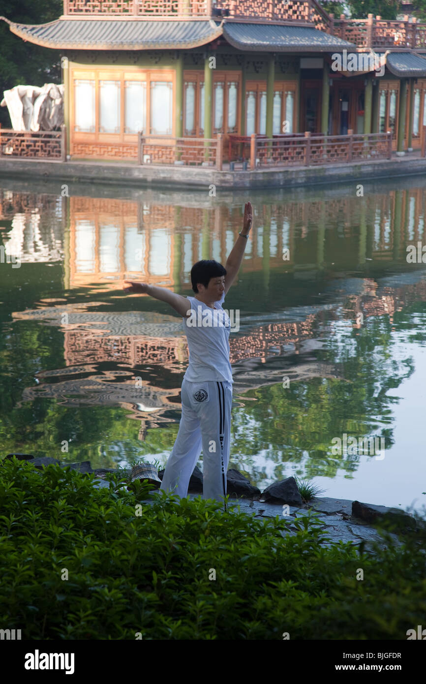 Calisthenics china hi-res stock photography and images - Alamy