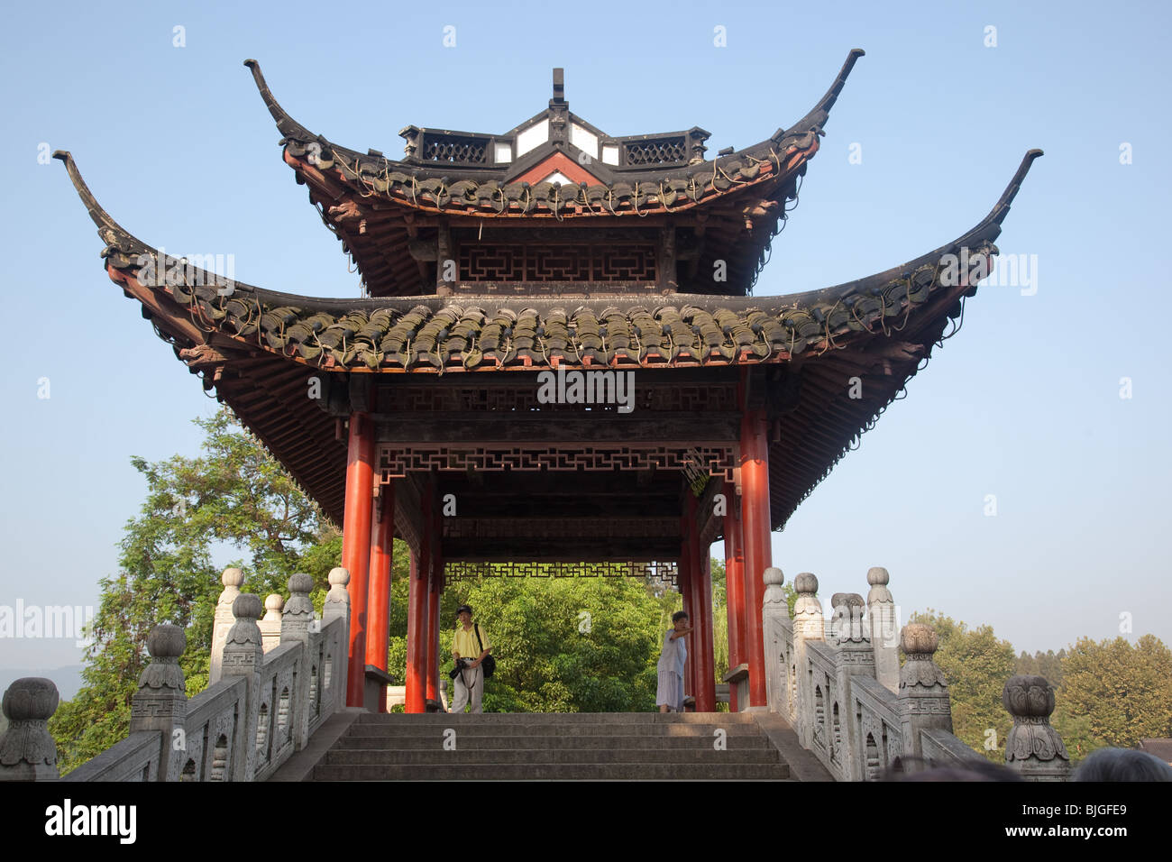 Jade Belt Bridge at Xi Hu, West Lake, Hangzhou, China Stock Photo - Alamy