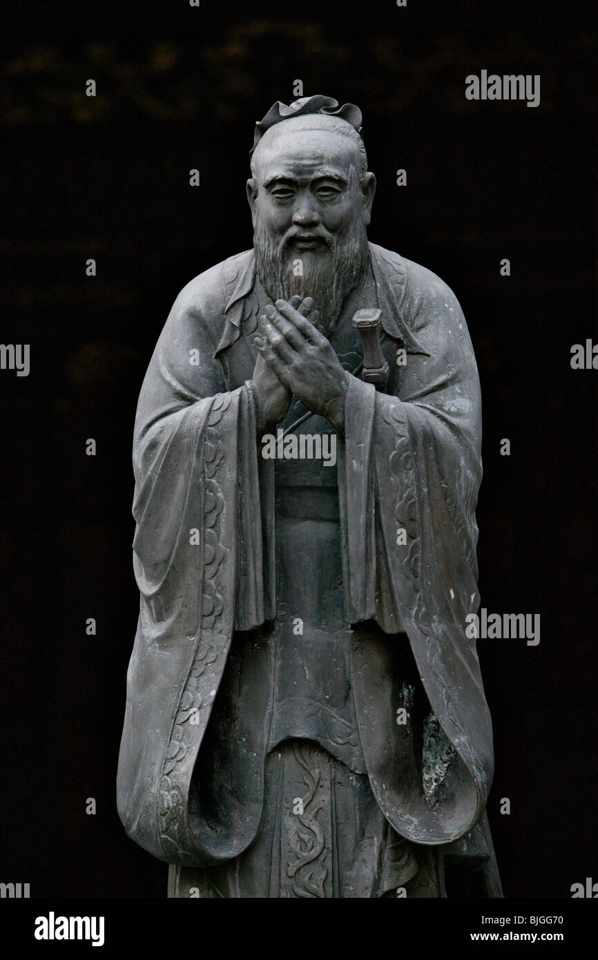 Confucius hi-res stock photography and images - Alamy