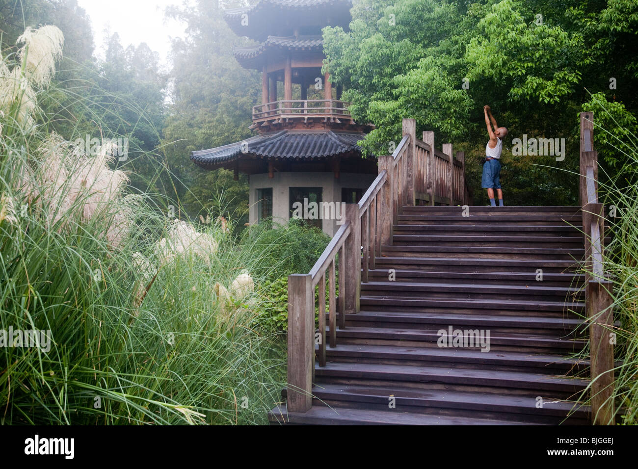 Morning exercise at Xi Hu, West Lake, Hangzhou, China Stock Photo - Alamy
