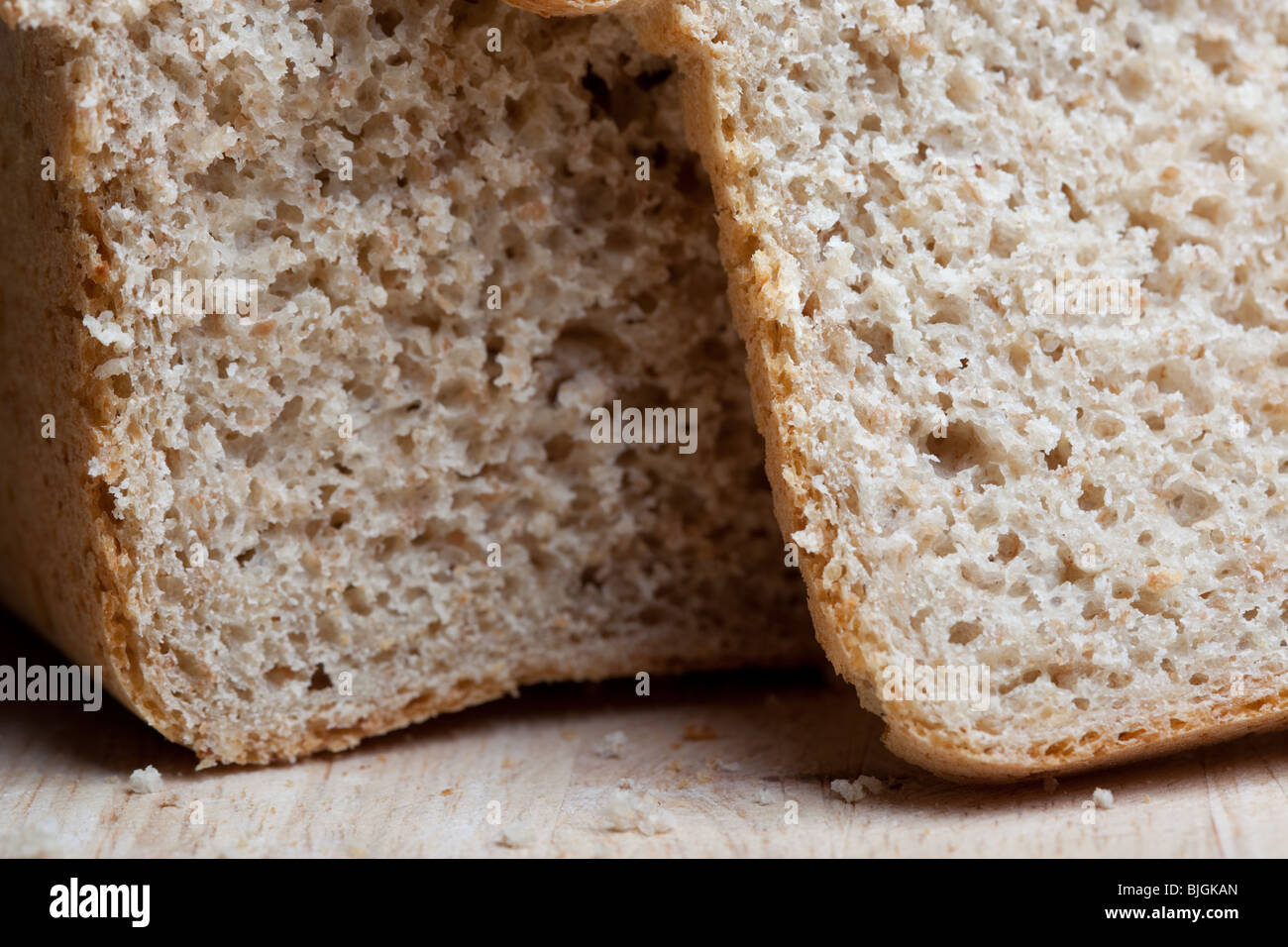 Closeup image of sliced home made bread Stock Photo - Alamy
