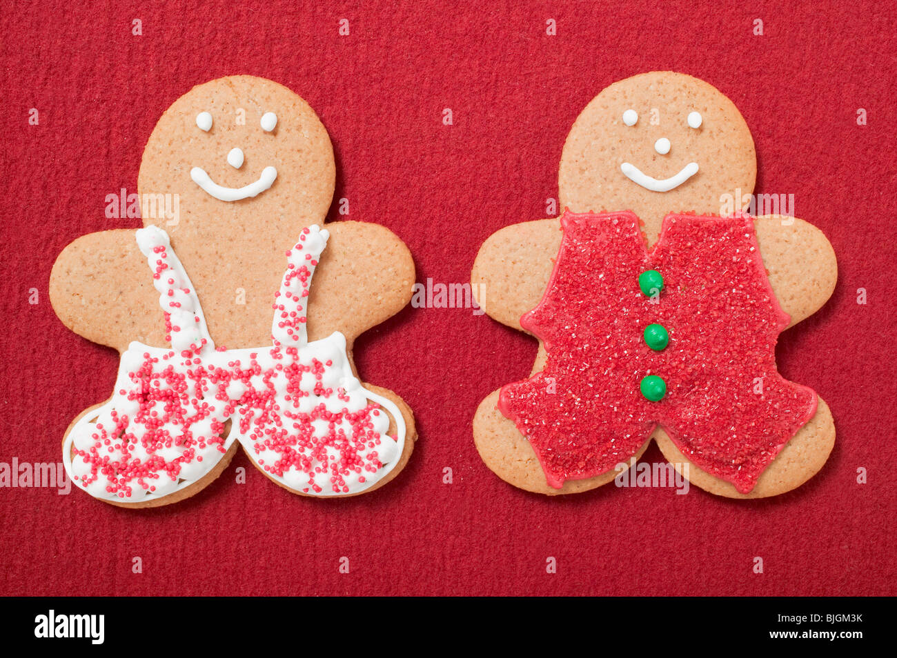 Two decorated gingerbread men Stock Photo - Alamy