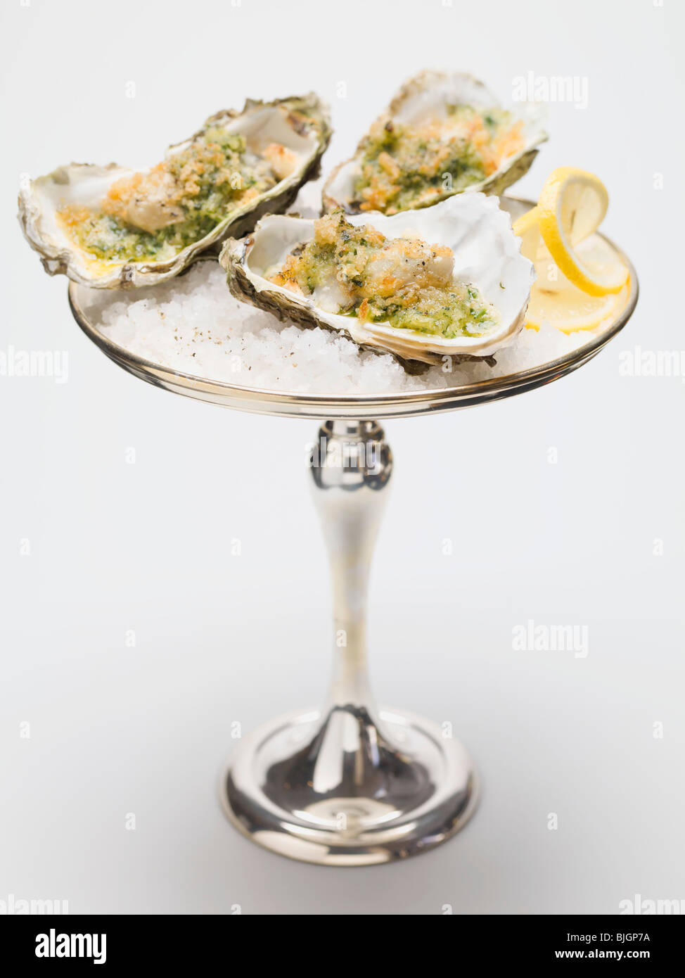 Oyster stand hi-res stock photography and images - Alamy