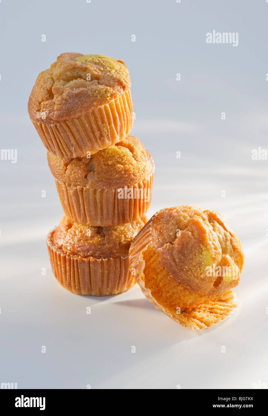 Four muffins hi-res stock photography and images - Alamy