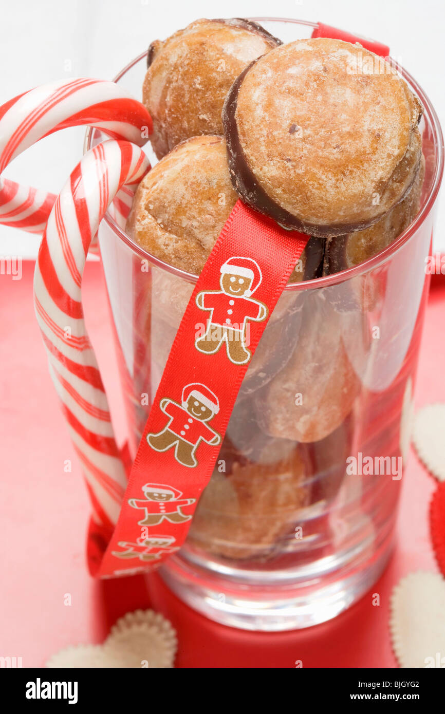 Gingerbread and candy canes (Christmas Stock Photo - Alamy