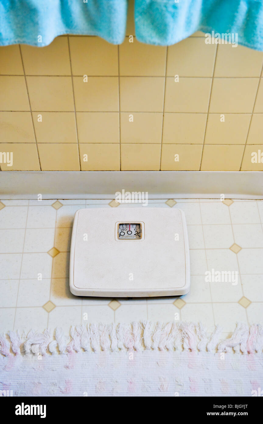 Bath scale hi-res stock photography and images - Alamy