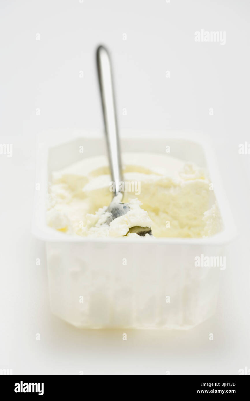 Quark in packaging Stock Photo - Alamy