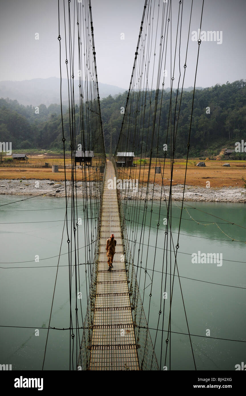 River bridge himalaya nepal hi-res stock photography and images - Alamy