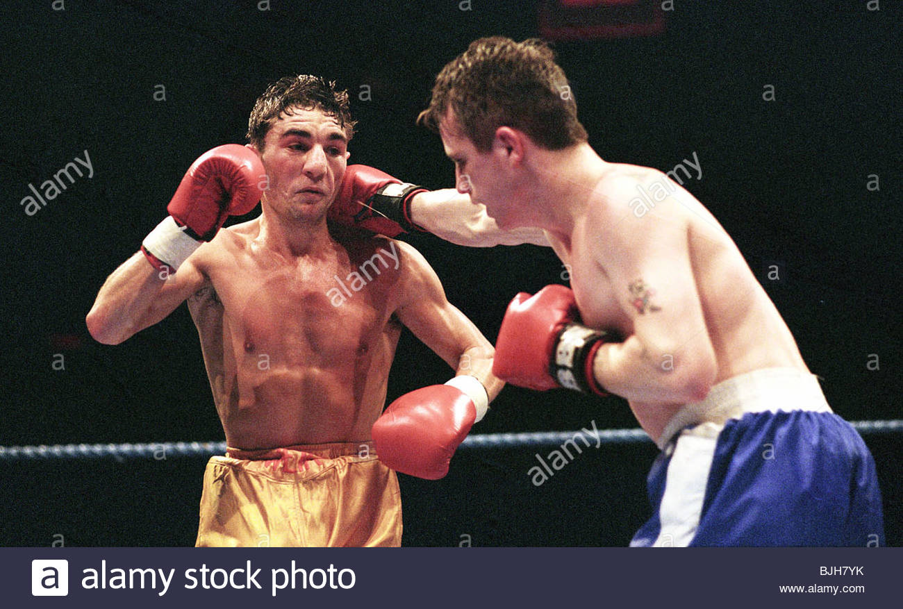 Flyweight Boxer Stock Photos & Flyweight Boxer Stock Images - Alamy