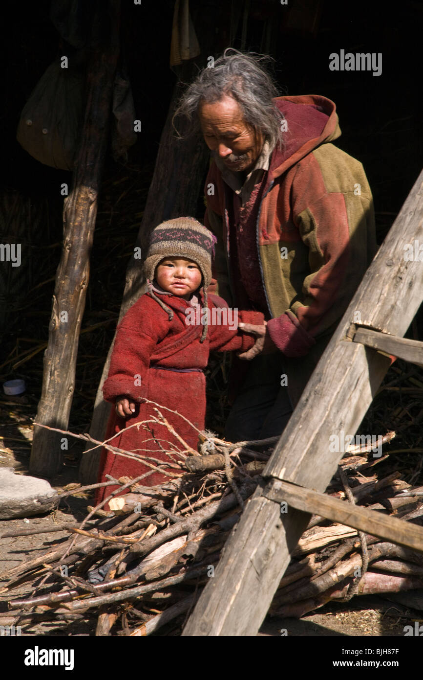Nepal family grandfather hi-res stock photography and images - Alamy