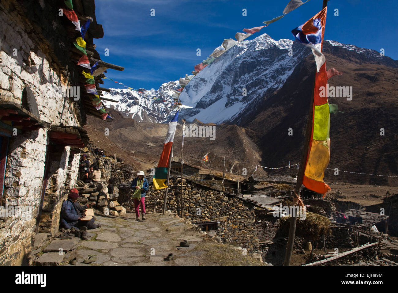 Buddhist temple nepal hi-res stock photography and images - Alamy