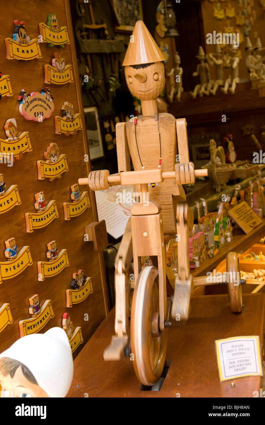 Toy maker hi-res stock photography and images - Alamy