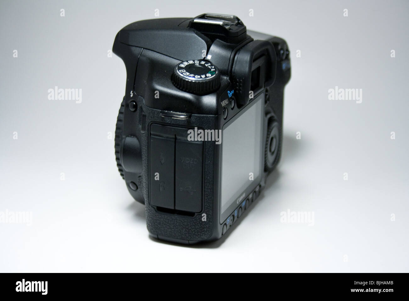 Black dslr camera hi-res stock photography and images - Alamy