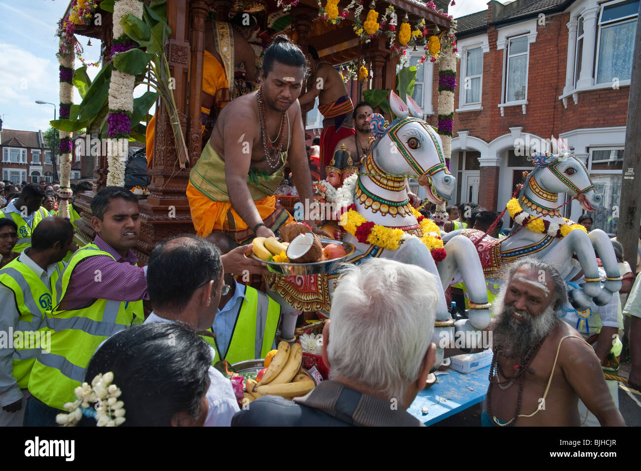 London sri murugan temple hi-res stock photography and images - Alamy