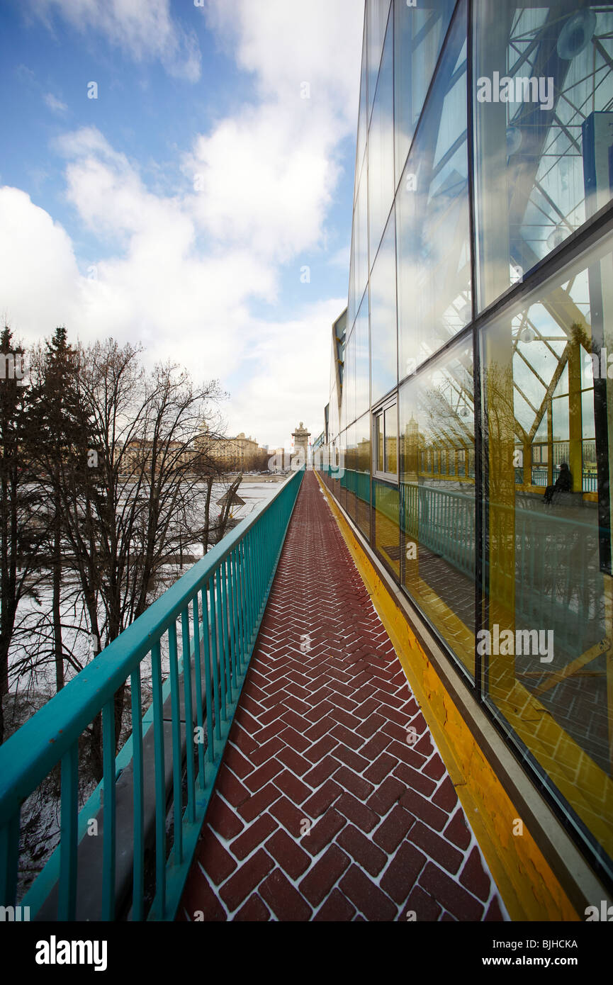 Andreyevsky Bridge, Moscow Stock Photo - Alamy