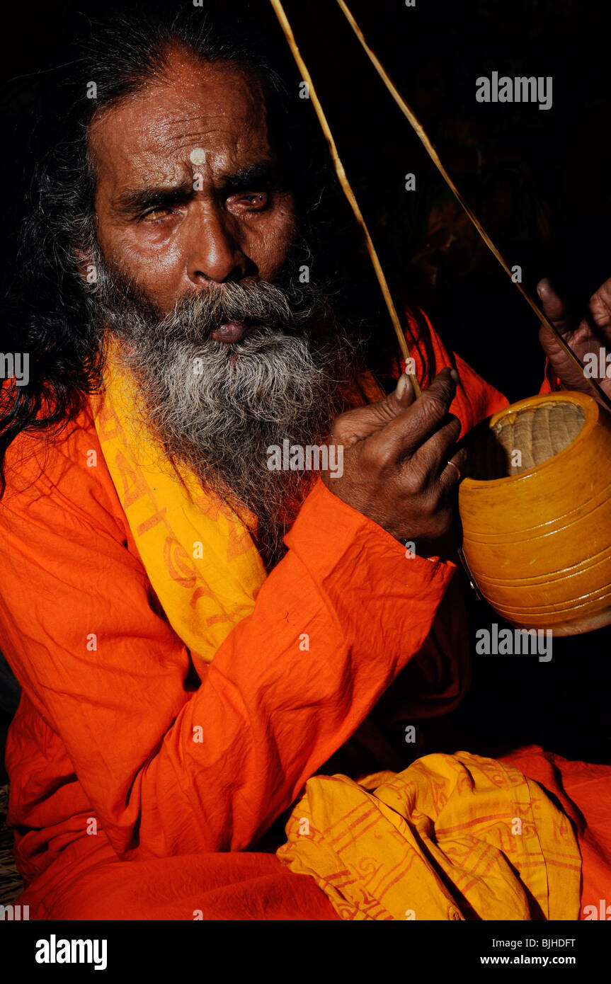 Baul folk singers hi-res stock photography and images - Alamy